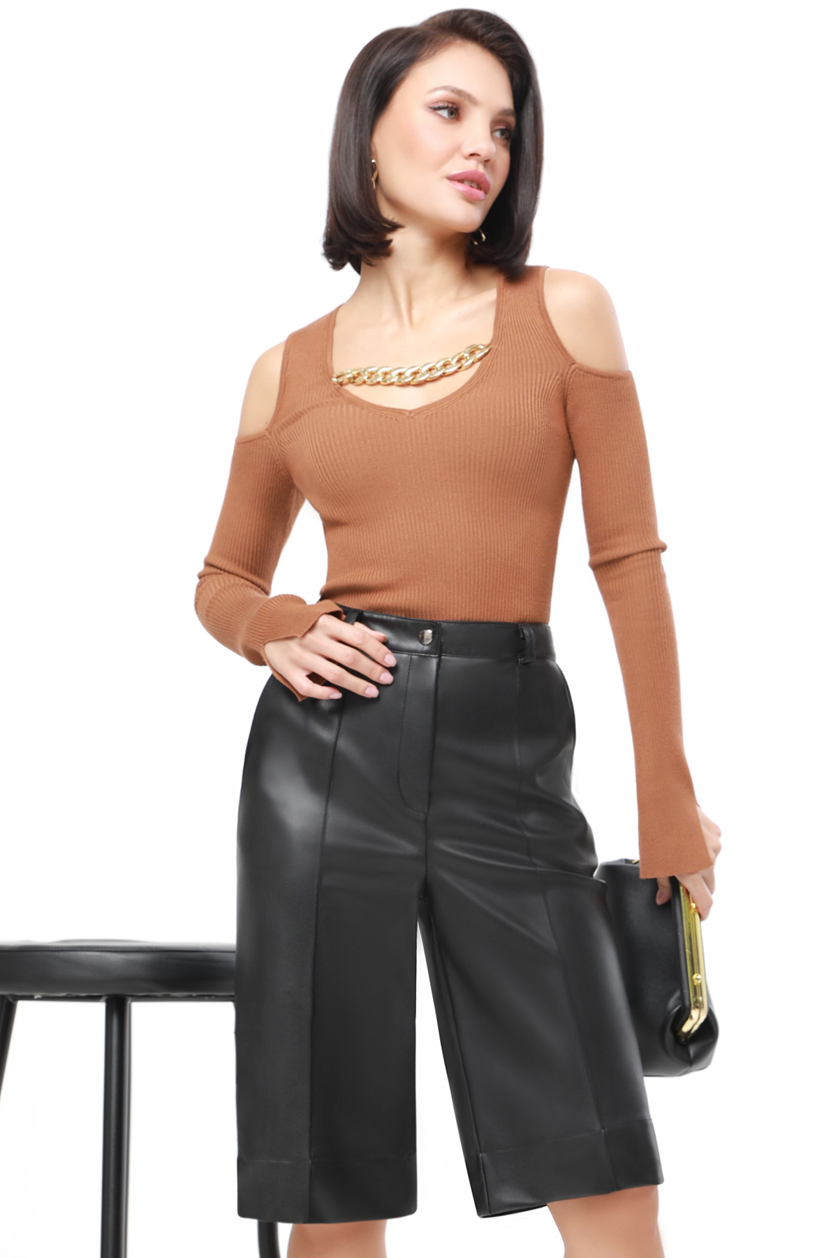 Купить Бермуды Коротко о главном по цене: 1 830 ₽ арт. Бр-0219 - DStrend